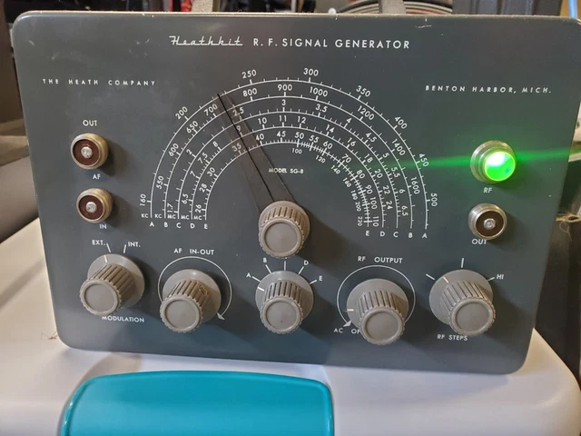 VINTAGE HEATHKIT RF Signal Generator Model SG-8 Powers On (HK-11) $62. ...