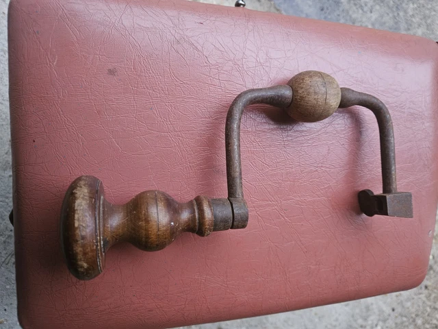 VILEBREQUIN CHIGNOLE A Main Outil Ancien Peugeot Frères Bois Et Fonte ...