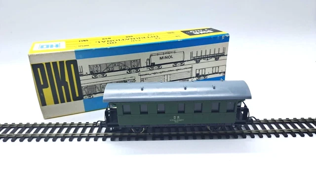 DDR PIKO 1:87 H0 Personenwagen 505024 - 26588-4 Baai der DR - grün in ...