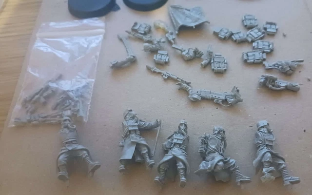 GAMES WORKSHOP/FORGE WORLD W40k Death Korps of Krieg command squad £14. ...
