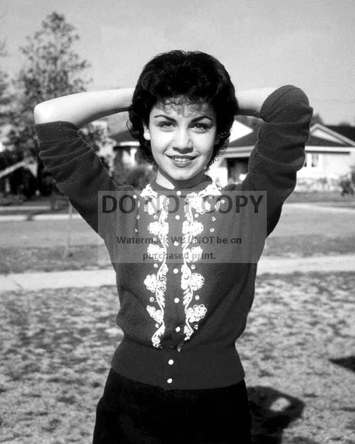 ATTRICE ANNETTE FUNICELLO - Foto Pubblicitaria 8X10 (Rt730) EUR 9,86 ... ATTRICE ANNETTE FUNICELLO - Foto Pubblicitaria 8X10 (Rt730) EUR 9,86 ...