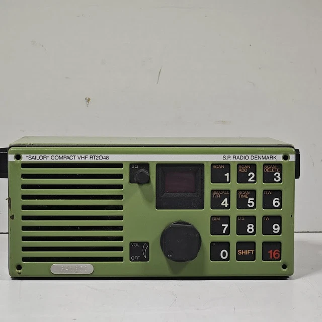 RADIO MARINE VHF Compact RT2048 - Non Testé, En L'état EUR 225,28 ...