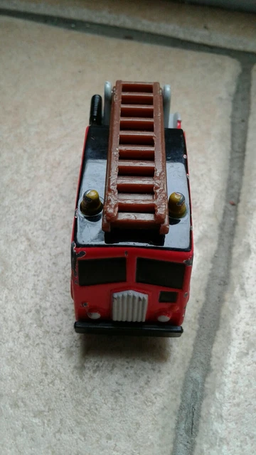 ERTL THOMAS THE Tank Engine and friends diecast metal Sodor Fire Engine ...