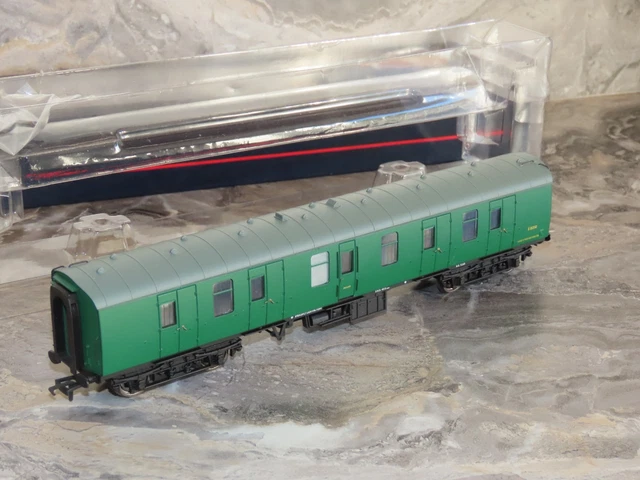 CA191: BACHMANN 39-178 BR Mk1 BG Full Brake Coach S81510 in BR (SR ...