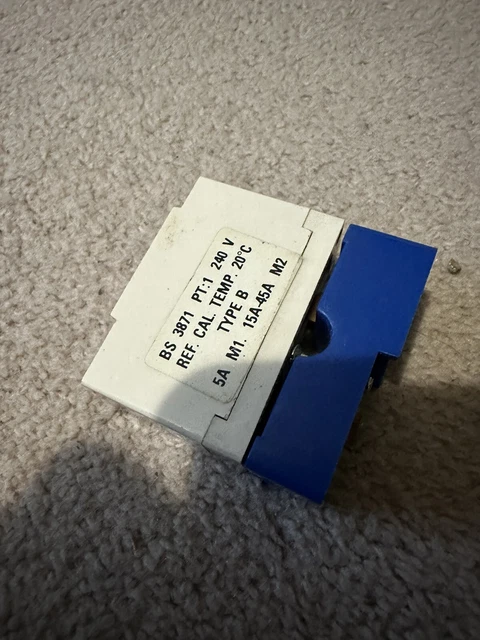 WYLEX PLUG IN push button MCB Circuit breaker Fuse 15A $19.27 - PicClick AU