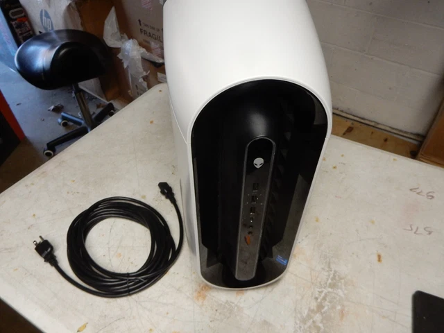 ALIENWARE AURORA R12 (256GB SSD + 1TB HDD, i7 11700F, 2.5Ghz, 16GB RTX ...