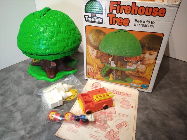 VINTAGE KENNER TREE Tots Firehouse Tree Play Set rescue complete in box ...