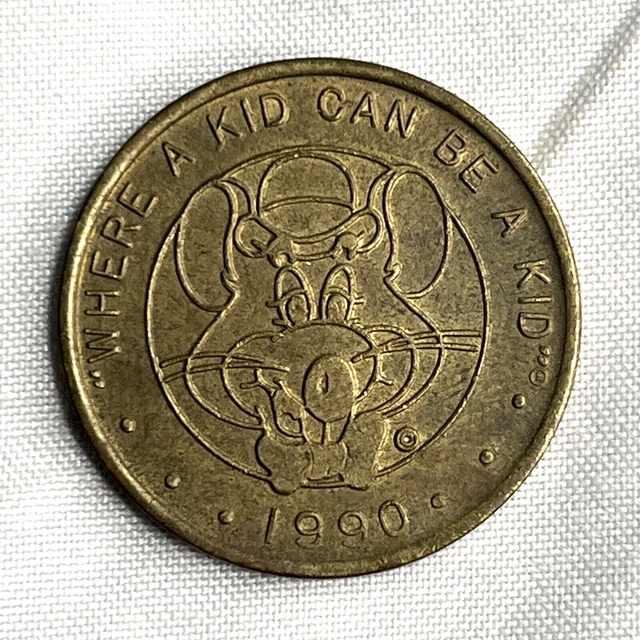 CHUCK E CHEESE Showbiz Token 1990 Brass Game Vintage Pizza Gameroom £14 ...