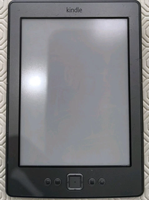 AMAZON D01100 KINDLE 4th Generation 2GB Wi-Fi 6 inch eBook Reader $17. ...