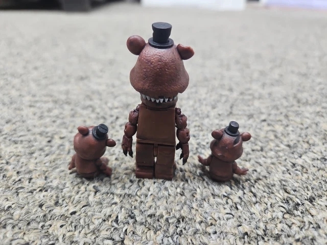 FIVE NIGHTS AT Freddys Fnaf Mcfarlane Nightmare Freddy avec Freddles ...