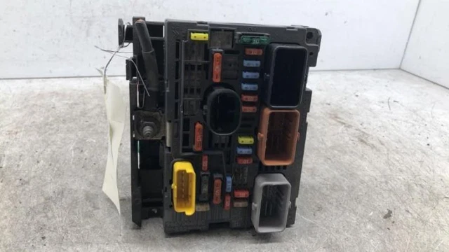 BOITIER SERVITUDE MOTEUR (BSM) PEUGEOT 5008 1 9667044980 EUR 90,00 ...