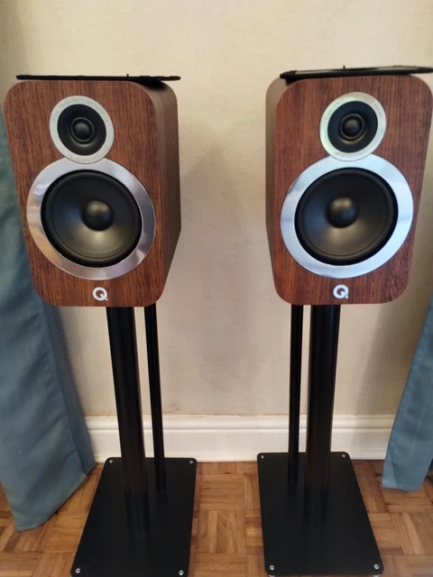 Q ACOUSTICS 3030I Bookshelf Speakers and Q3030i Floor Stands £250.30 ...
