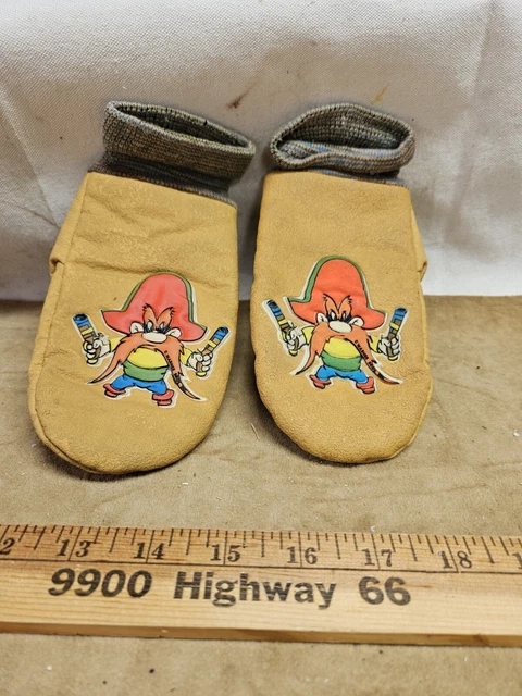 VINTAGE YOSEMITE SAM Mittens Child's Warner Bros Looney Tunes Cartoon ...