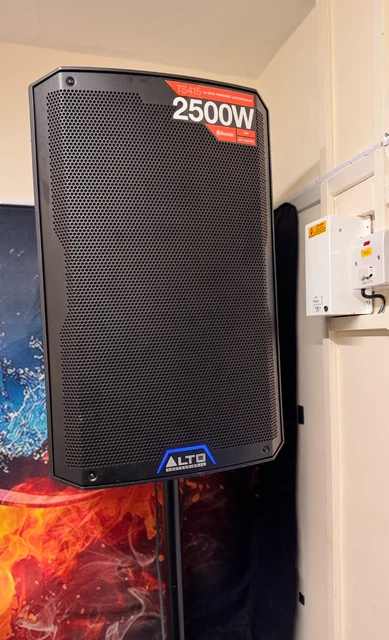 ALTO BLACK ACTIVE 2500 watts speakers used in good condition £567.70 ...