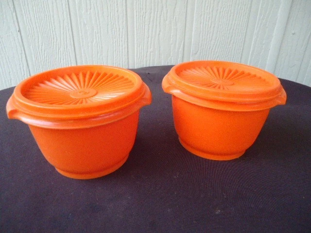 VINTAGE RETRO TUPPERWARE 2 round servalier containers orange 812 $14.95 ...