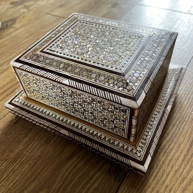 ANTIQUE MOORISH MOTHER Of Pearl Shell Inlaid Wooden Musical Cigarette ...