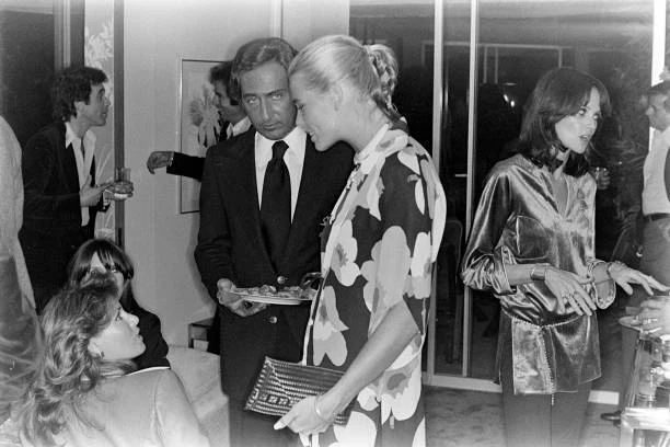 JAMES RANDALL RAQUEL Welch Erroll Wetanson and Margaux Heming- 1977 Old ...