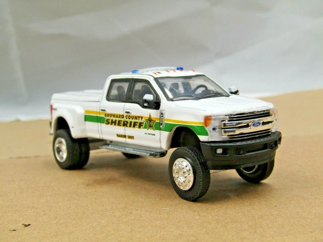 DCP/GREENLIGHT DUALLY CUSTOM lifted white Ford F350 pickup truck 1/64 ...
