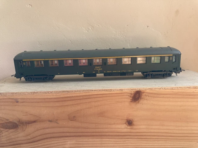 LIMA HO GAUGE SNCF 1st class green coach Good Condition £5.43 - PicClick UK