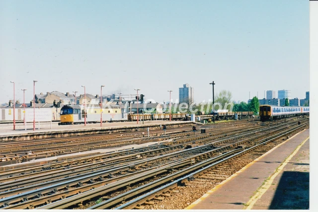 RAIL PHOTO CLASS 33 33202 @ Clapham Junction 8/5/96 down DPTL £1.50 ...