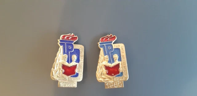 DDR ABZEICHEN JUNGE Pioniere für Gute Arbeit in der Schule 1979/1980 emailliert EUR 5,00 ...