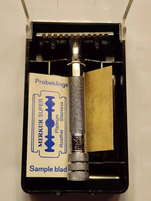 VINTAGE MERKUR SOLINGEN GERMANY SAFETY RAZOR BLADE w/ Travel Case $29. ...