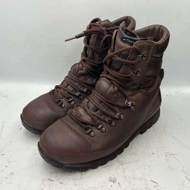 BRITISH ARMY BROWN Leather Altberg Defender Combat Boots - Size: 8M ...