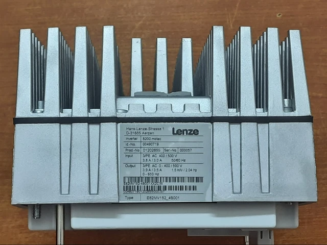 LENZE 8200 MOTEC inverter 1.5 Kw. -Type: E82MV152_4B001 -New in package ...