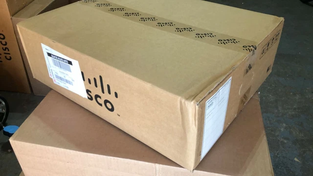 NEW SEALED CISCO C9200L-48P-4G-E Layer 3 Switch STACK-KIT PWR-C5-1KWAC ...