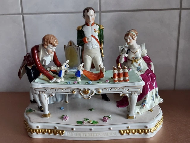 -~PORZELLANFIGUR-~SCHEIBE ALSBACH-~FELIX ZEH-~KRÖNUNGSVORBEREITUNGEN ...