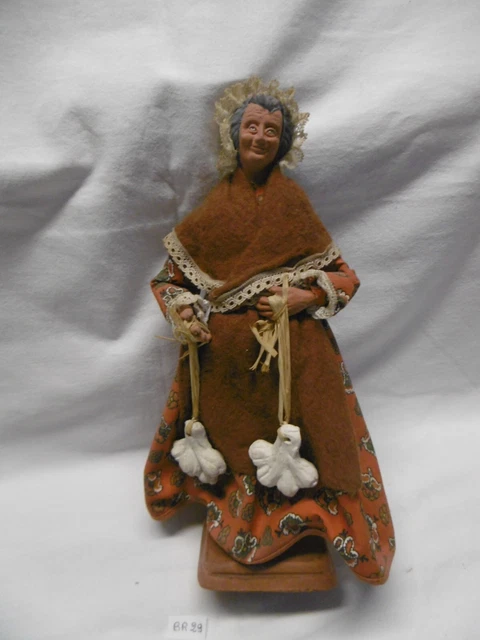 SANTON DE PROVENCE en terre cuite 26,5 cm, Yolande, femme avec ...