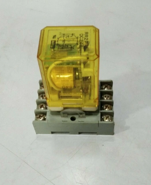 IDEC SR2P-06 WITH Idec Rr2P-U Relay Idec Sr2P-06 EUR 38,77 - PicClick FR