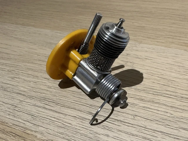 VINTAGE COX PEE Wee .020 Engine Helicopter Engine - Sky Copter £50.00 ...