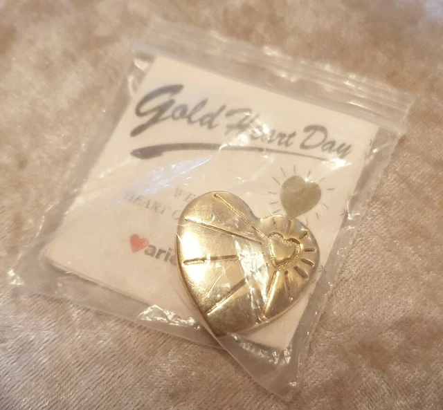 THE VARIETY CLUB Shining Gold Heart Day 1996 Golden Pin Badge Charity ...
