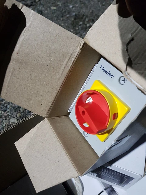 NEWLEC 20A 4 Pole Switch Disconnect Insulated Enclosure Nlsw204pe ×5 £ ...