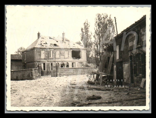 FOTO, WK2, 269.INF.DIV., Belgien, Wirkung Stukka-Splitterbombe, Braine ...