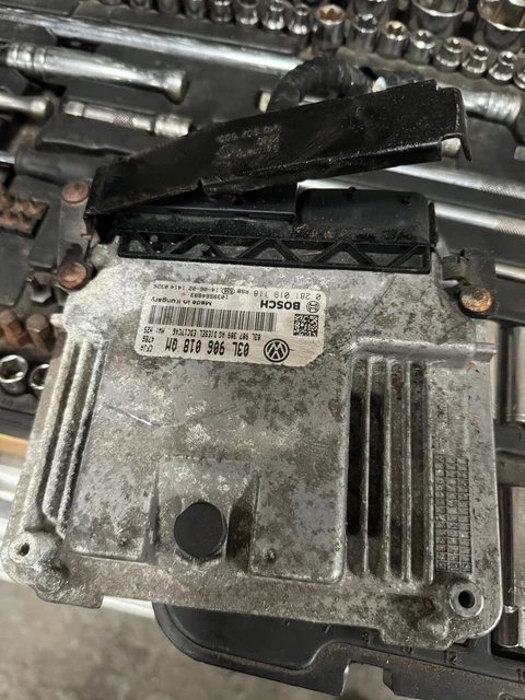VW TIGUAN 2.0 TDI DIESEL ENGINE ECU skoda yeti seat module 03l906018qm ...