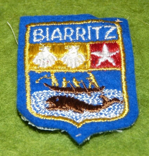 ANCIEN ÉCUSSON À coudre en feutre brodé neuf blason de Biarritz Vintage patch EUR 5,00 - PicClick FR