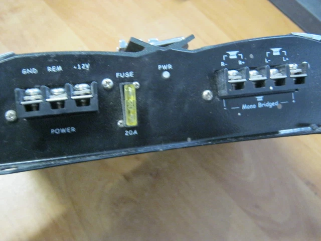 AMPLIFICATEUR ULTRA DRIVE UDA 502 B 300w AMPLI FORD RENAULT CITROEN ...