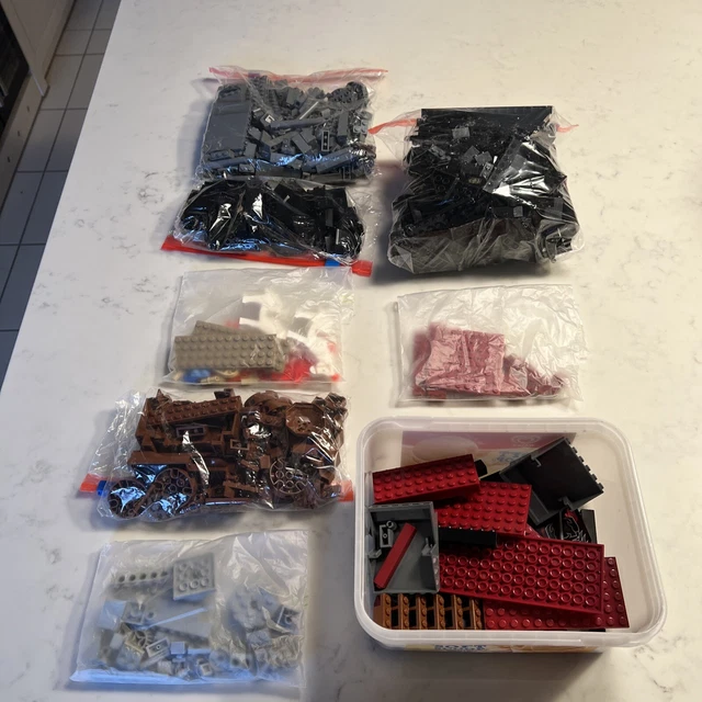 LEGO CASTLE - Knights Kingdom: Vladek's Dark Fortress (8877) Part Kit £ ...