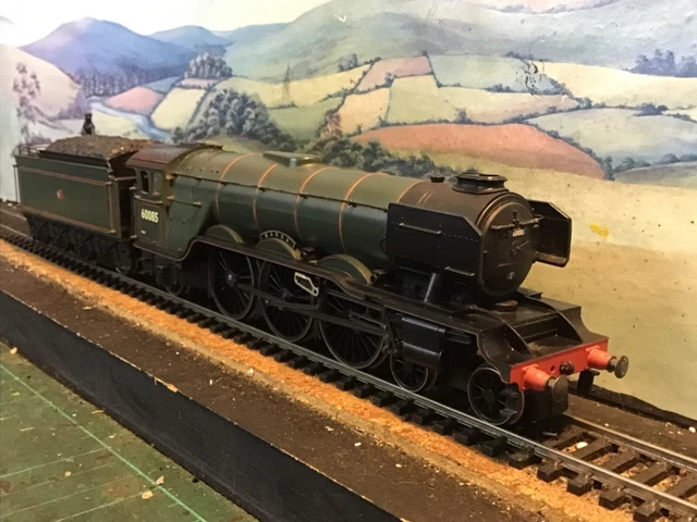 HORNBY R2152 L.N.E.R A3. B.R livery. No 60085. ‘MANNA’. Boxed. £45.00 ...