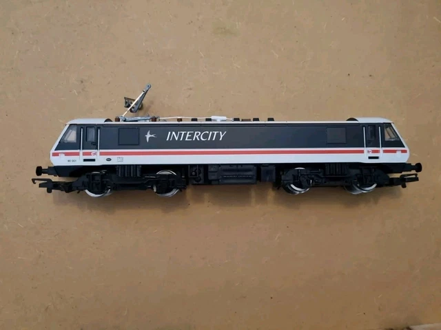 HORNBY 00 GAUGE BR Class 90 Electric Locomotive 90001 in BR InterCity ...