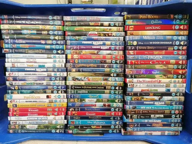 CHILDRENS KIDS FAMILY DVDs Disney Pixar Nickelodeon Dreamworks Lot ...