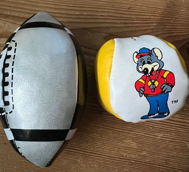 VINTAGE CHUCK E. Cheese's Plush Football and Coach Chuck Ball EUR 12,14 ...
