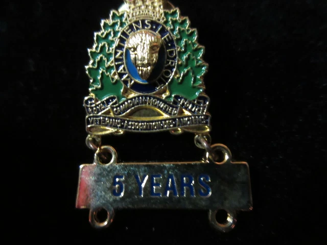 VINTAGE ROYAL CANADIAN Mounted Police Five Year Pin Back $40.00 ...