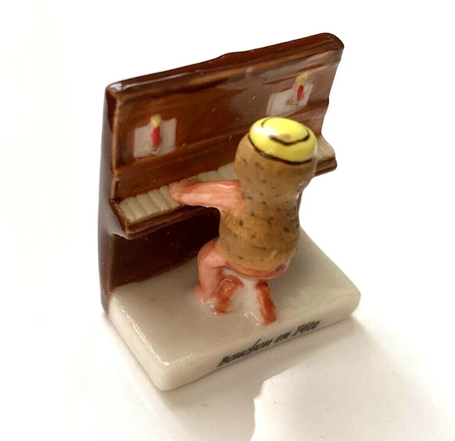 FÈVE RARE ET drôle BOUCHON qui joue du PIANO Galette des rois French ...