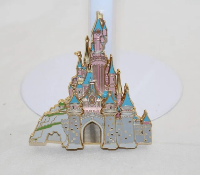 PIN'S 3D CHÂTEAU DISNEYLAND PARIS Castle Cast Member exclusive jumbo ...