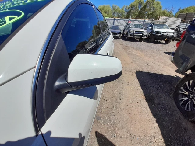 HOLDEN COMMODORE LEFT Door Mirror Vf, Colour Coded/black, W/ Blindspot ...
