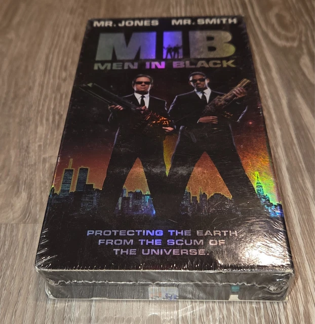 MEN IN BLACK (VHS, 1997) Factory Sealed! Will Smith Tommy Lee Jones ...