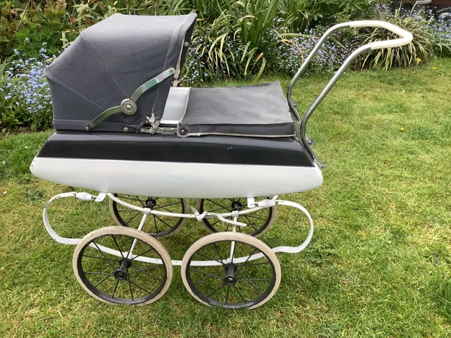 VINTAGE DOLLS PRAM 1960’s Triang model, good used condition £10.78 ...